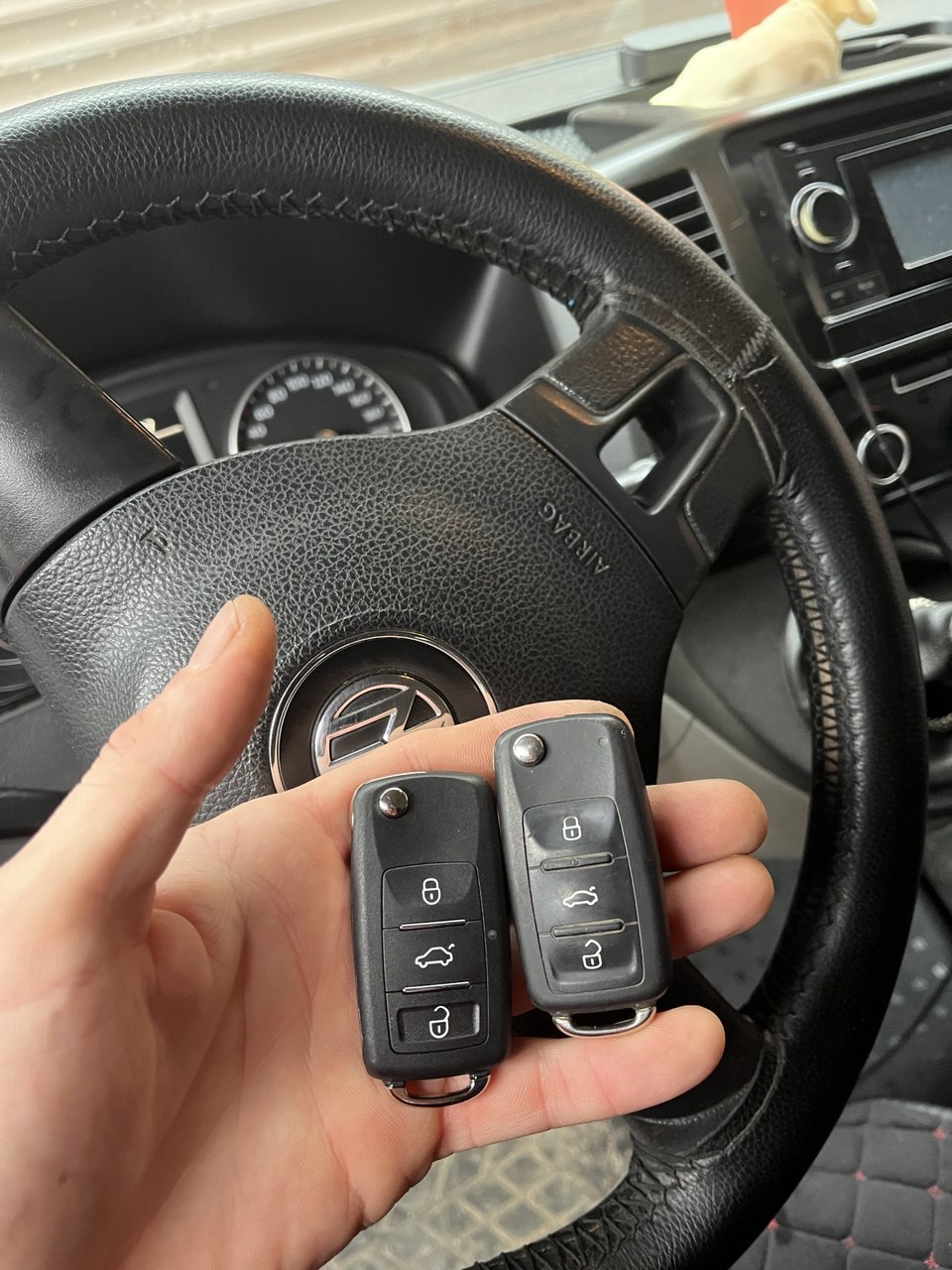 Galerie Foto - Confecționare chei auto Moldova